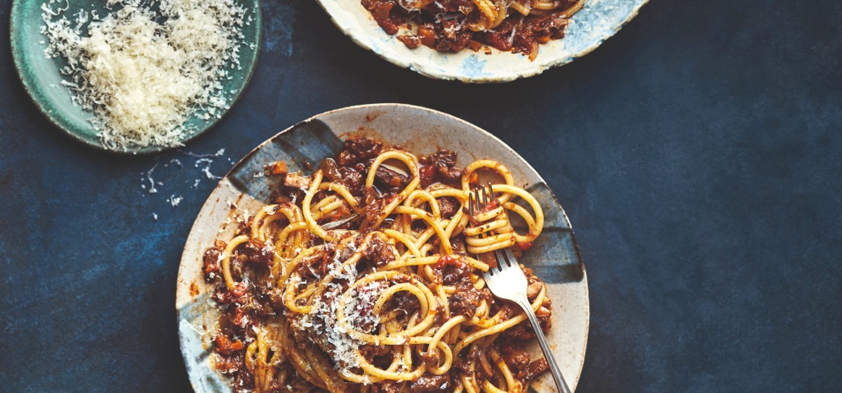 Mixed mushroom and red wine ragu with spaghetti Recipe | M&S