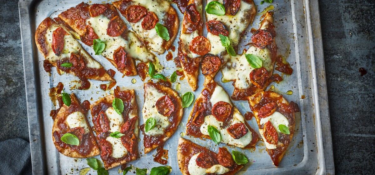Quick and easy pitta bread pizzas Recipe | M&S