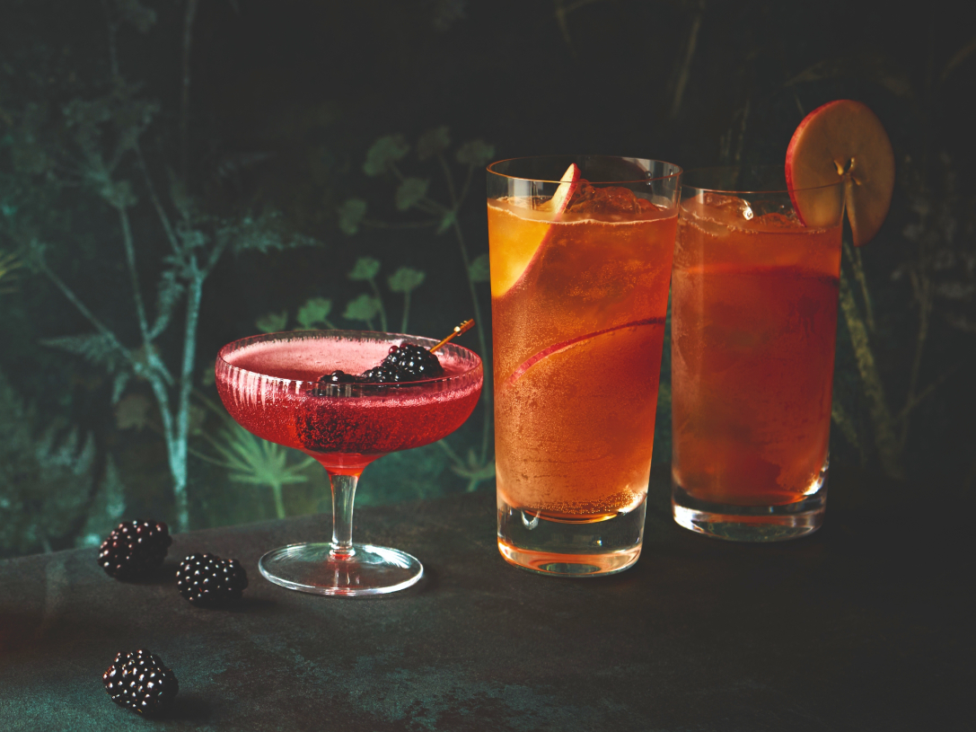 Vanilla brandy apple tea Recipe | M&S